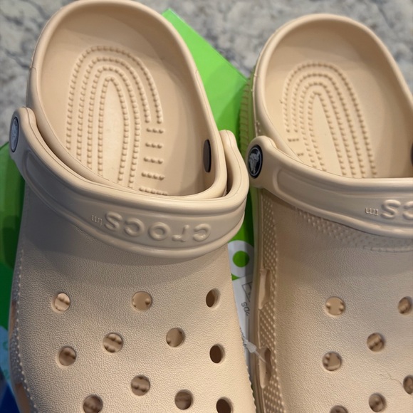 CROCS | Shoes | Crocs Kids Classic Clog Shiitake Color Size J5 New ...